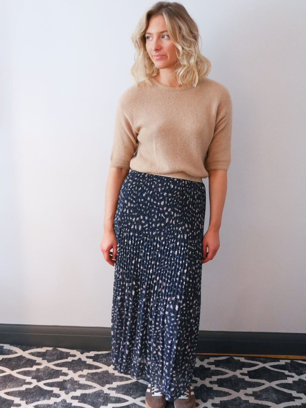 Selina Skirt Navy – No1 George Street