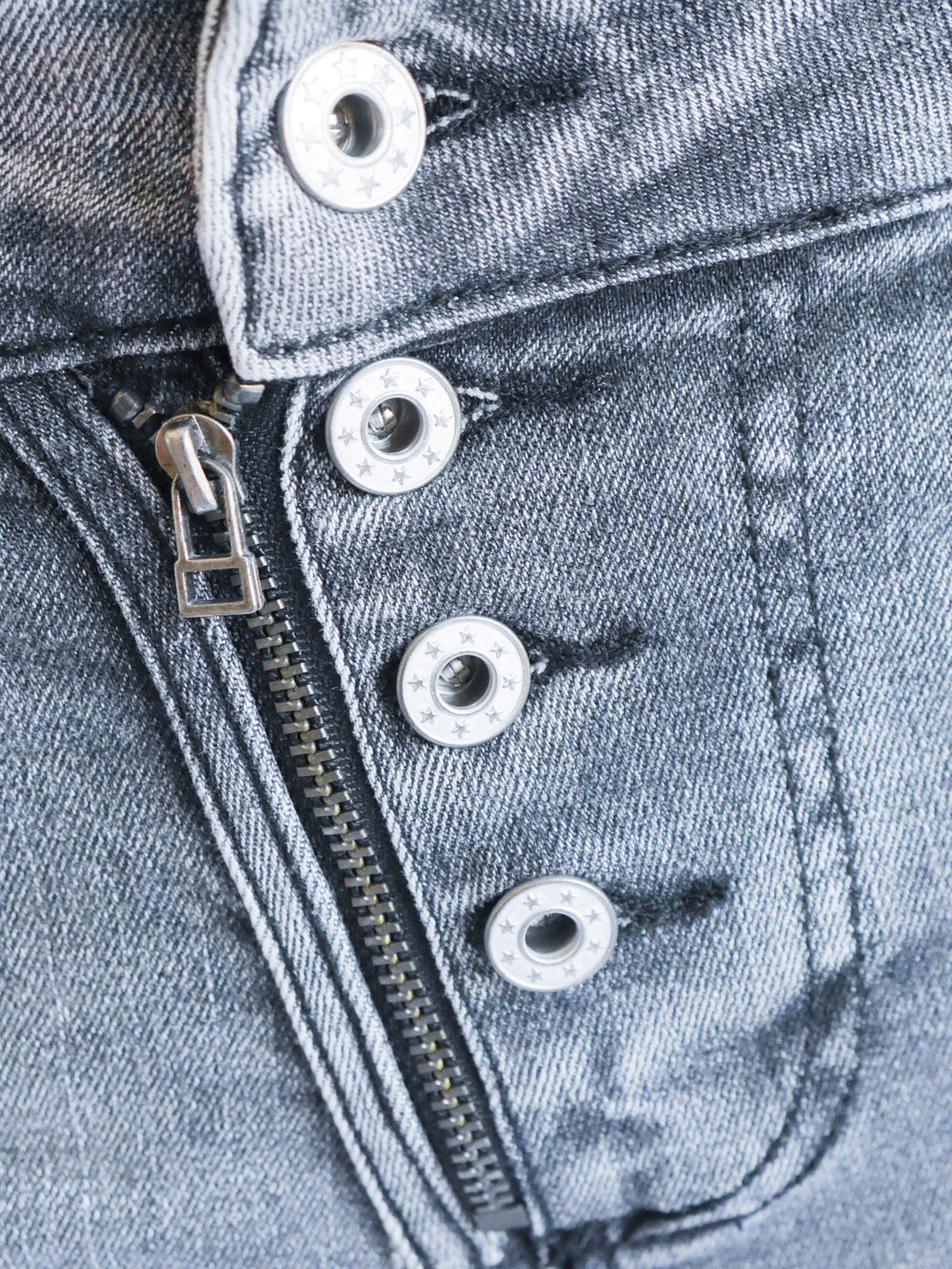 Melly & Co Grey Washed 4 Button Hole Detail Jeans – No1 George Street