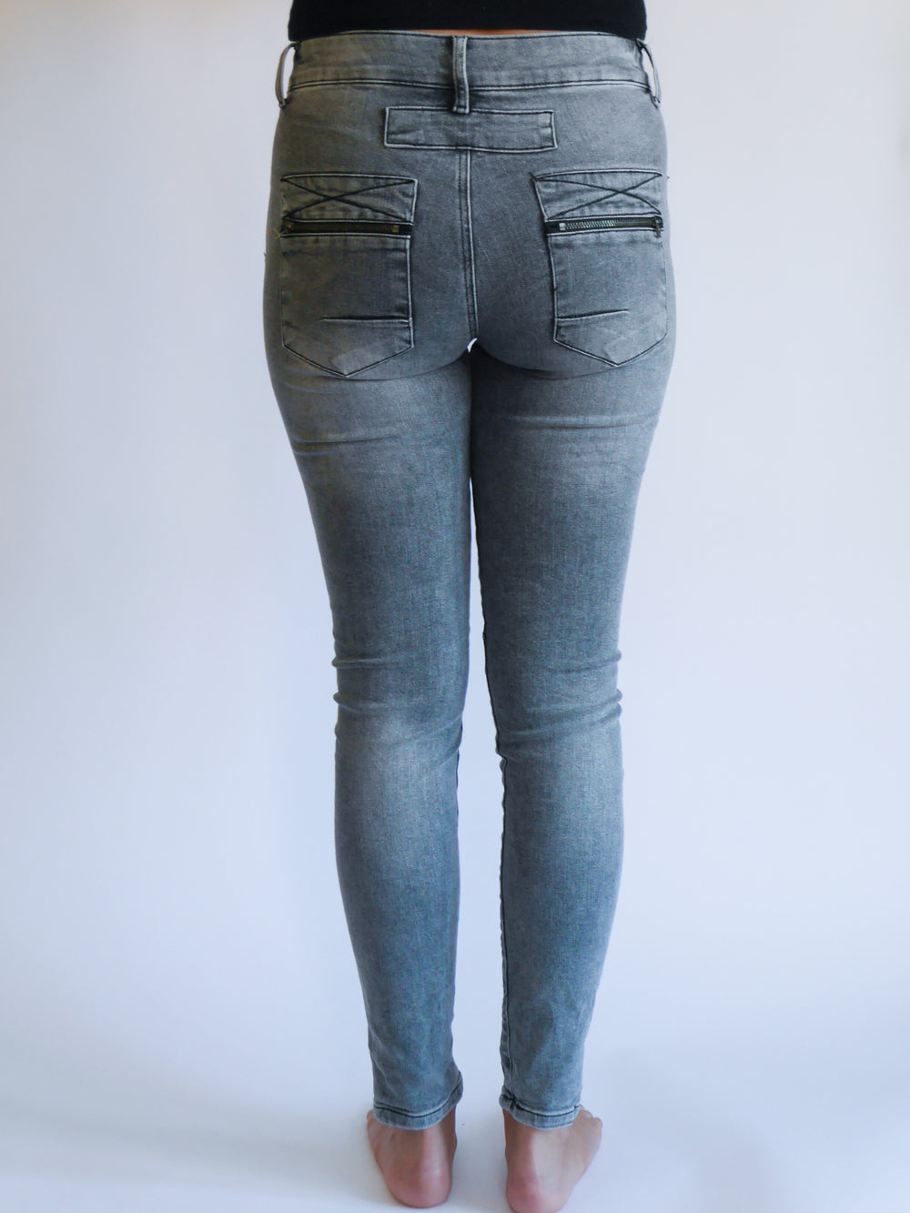 Melly & Co Grey Washed 4 Button Hole Detail Jeans – No1 George Street