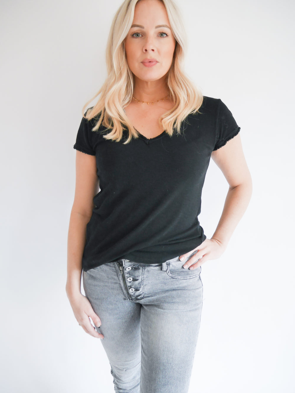 Amy Tee Black – No1 George Street